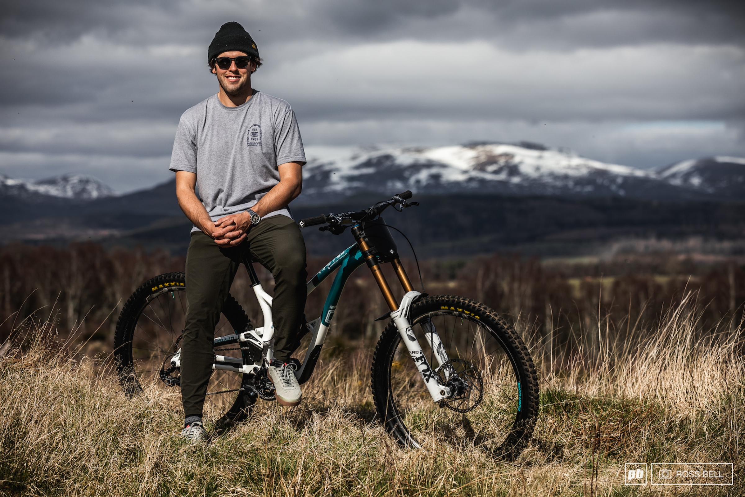 COMMENCAL NEWS La-nueva-SUPREME-DH-29-de-Greg-Williamson