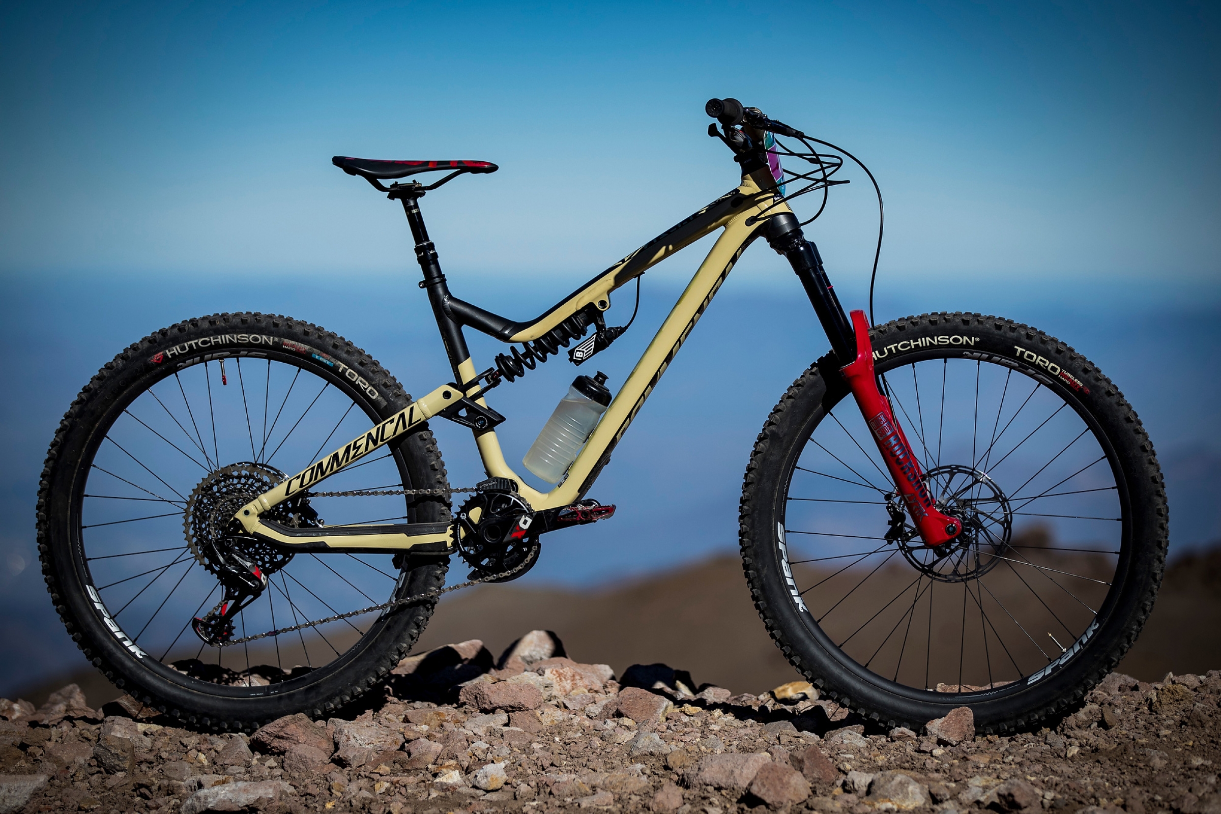 COMMENCAL NEWS EWS-1-CHILI-Race-Kit-COMMENCAL-VALLNORD-Enduro-Team